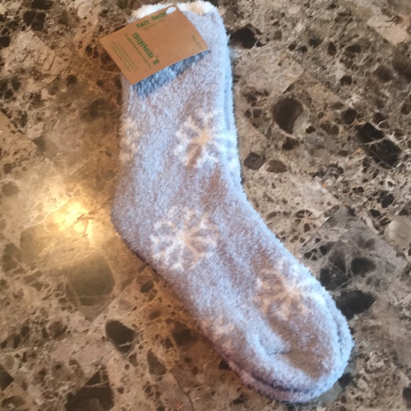 ChirpySocks | Accessories | New Chirpysocks Chirpy Snowflake Soft Fuzzy ...